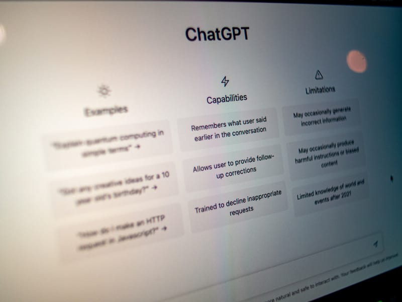 What is GPT Chat AI? Advantages and disadvantages