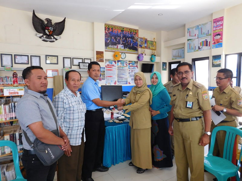 Bantuan PT Ekamas Fortuna untuk Perpusdes Gampingan - Perpus Desa Gampingan