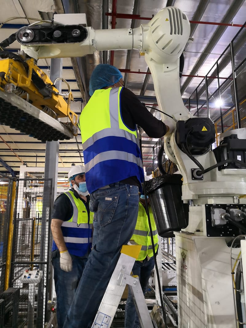 Importance of Preventive Maintenance for Industrial Robots Gears ...