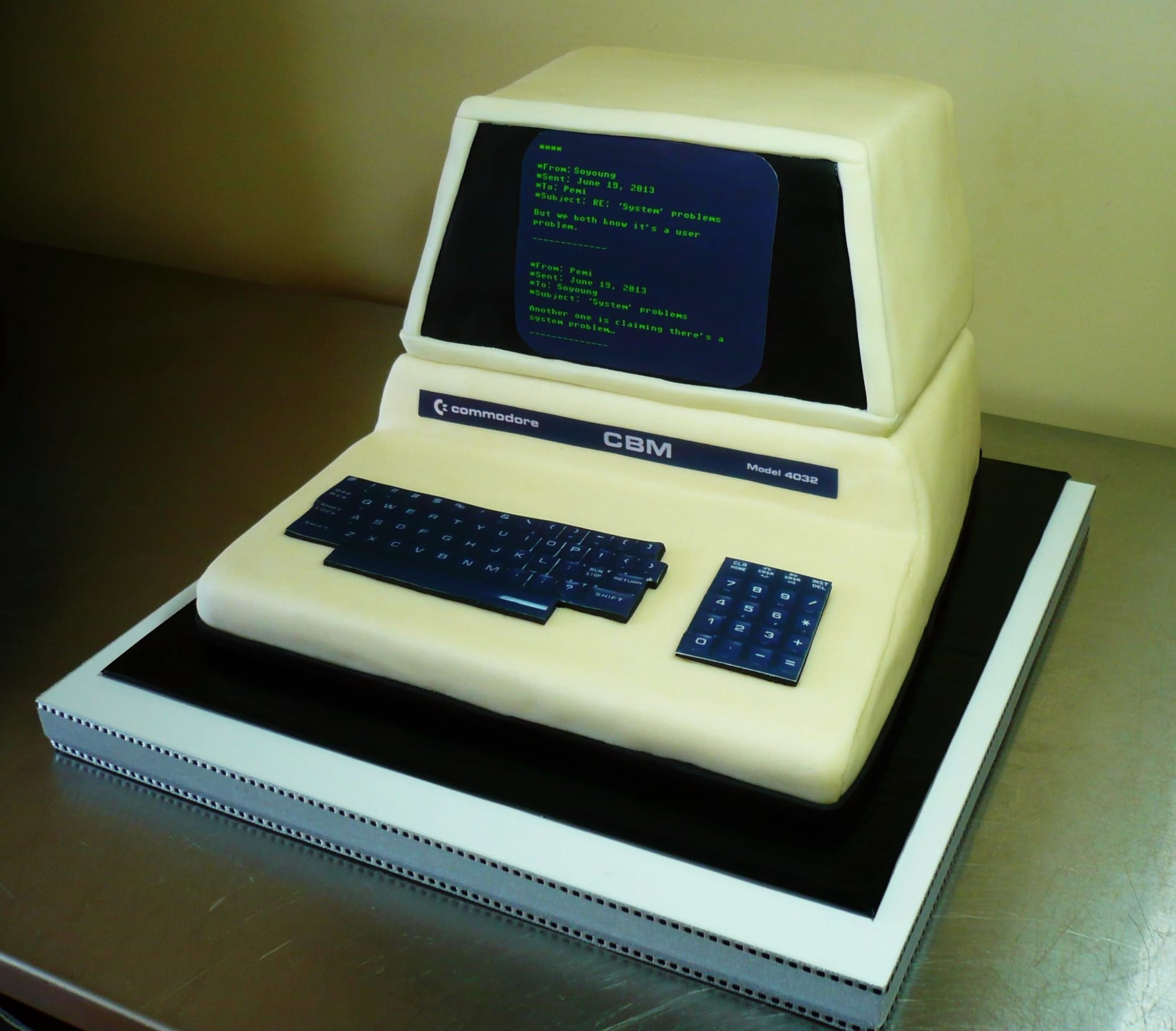 Commodore 64 Cake - cake fella