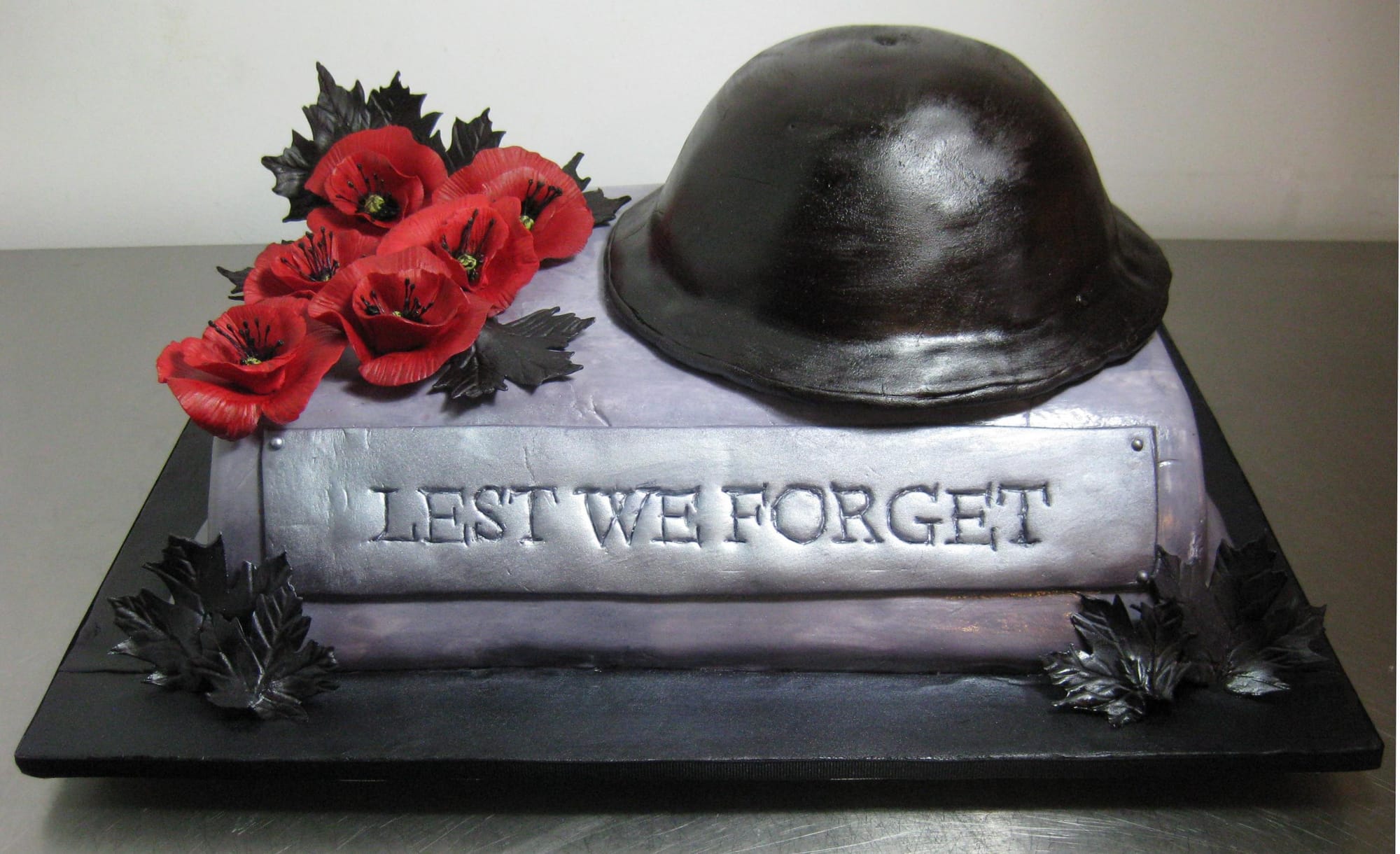 Remembrance Day Cake - cake fella