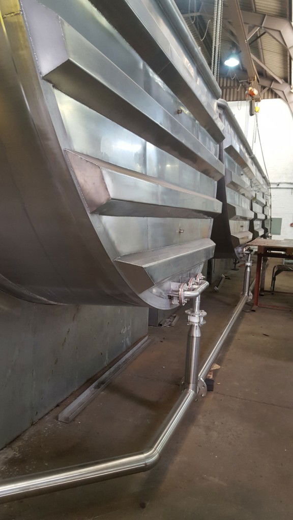 Fish holding tanks - Bennetts Engineering