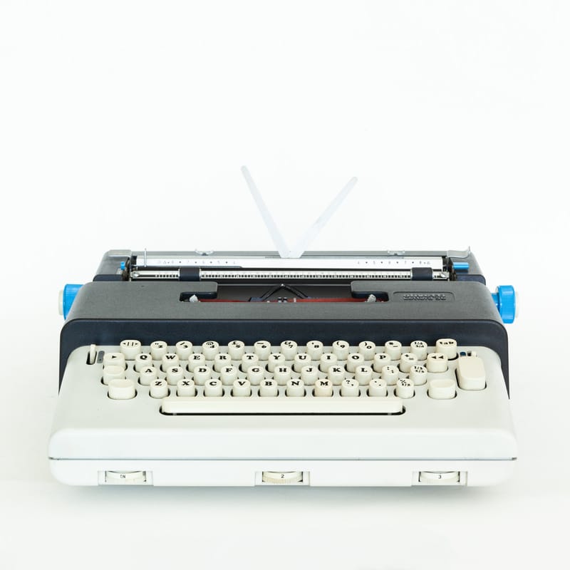 OLIVETTI 36 Electric Typewriter with Case Working with New Ribbon ...