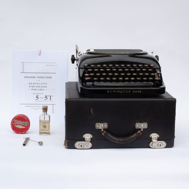 TRIUMPH TIPPA Yellow Vintage Typewriter with Case Working New Ribbon ...