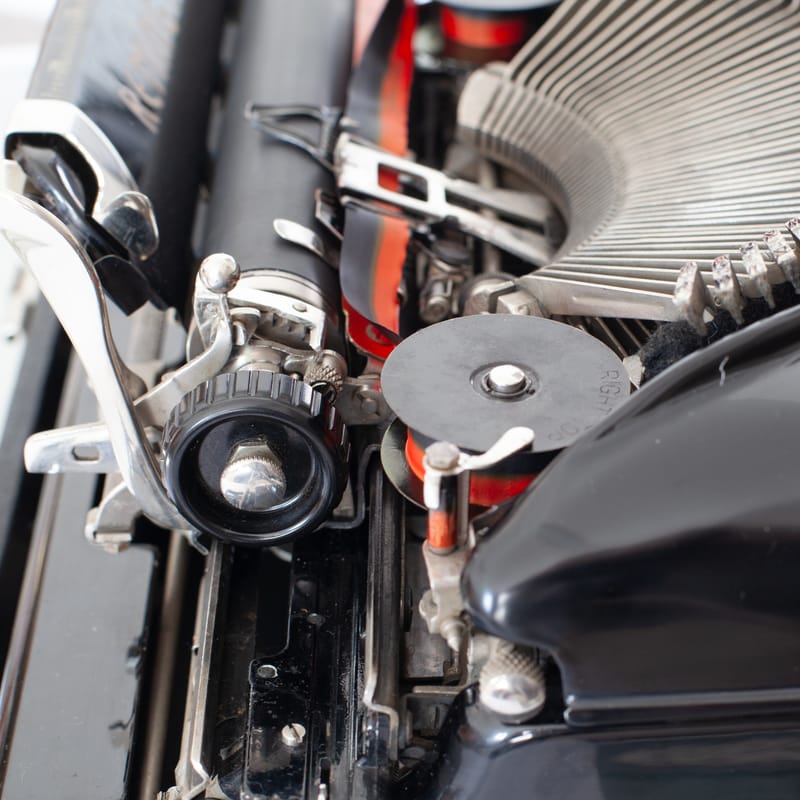 TRIUMPH TIPPA Yellow Vintage Typewriter with Case Working New Ribbon ...