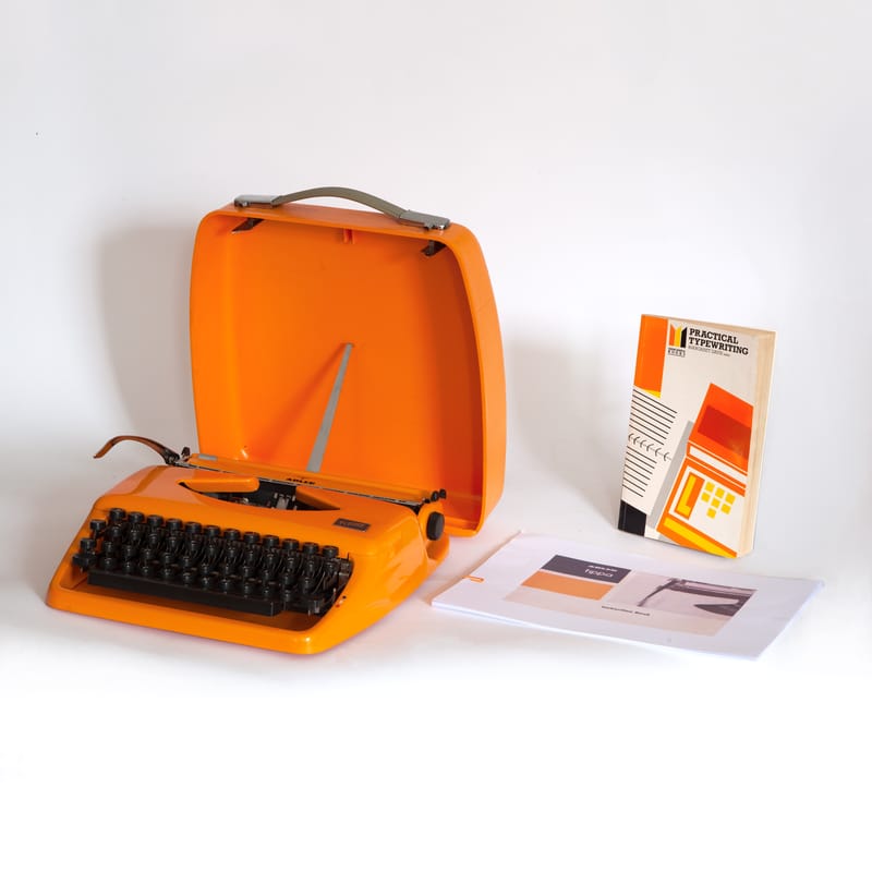 TRIUMPH TIPPA Yellow Vintage Typewriter with Case Working New Ribbon ...