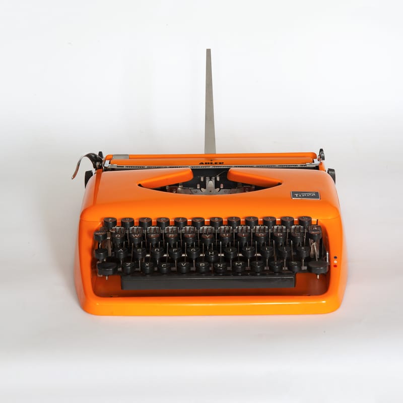 TRIUMPH TIPPA Yellow Vintage Typewriter with Case Working New Ribbon ...