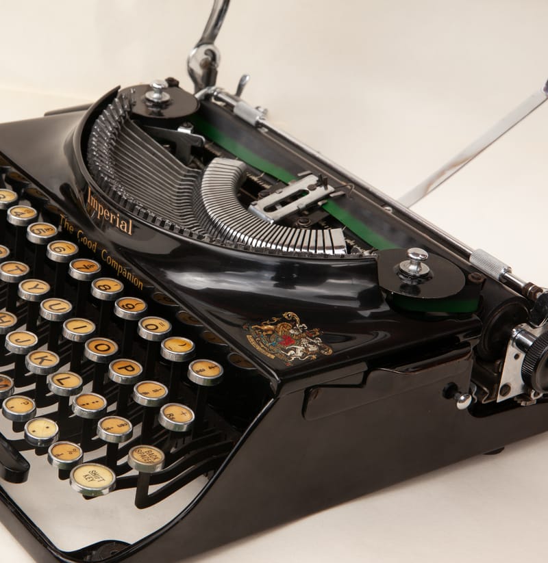 TRIUMPH TIPPA Yellow Vintage Typewriter with Case Working New Ribbon ...