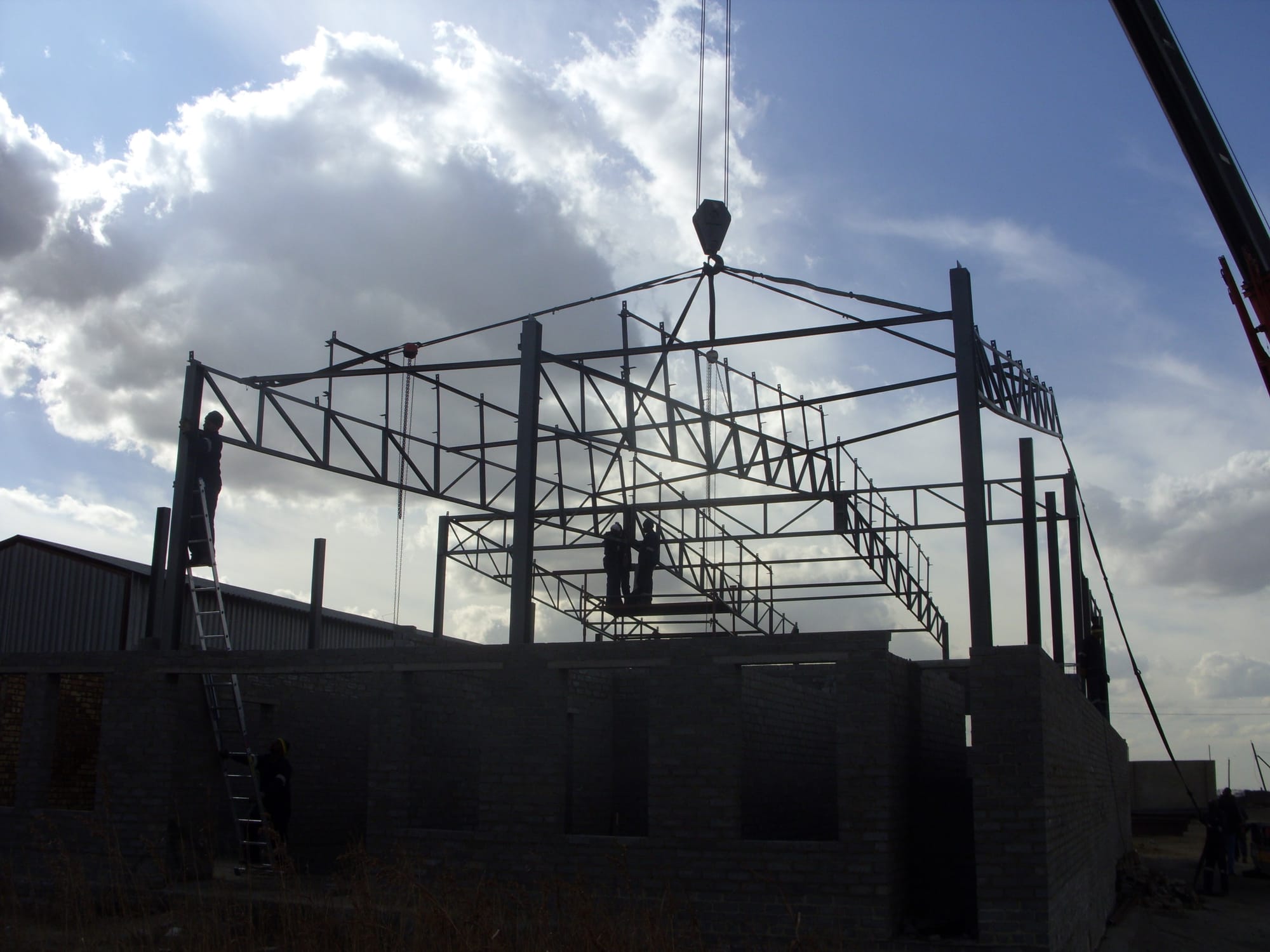 GP CONSTRUCTION - GP CONSTRUCTION & ENGINEERING