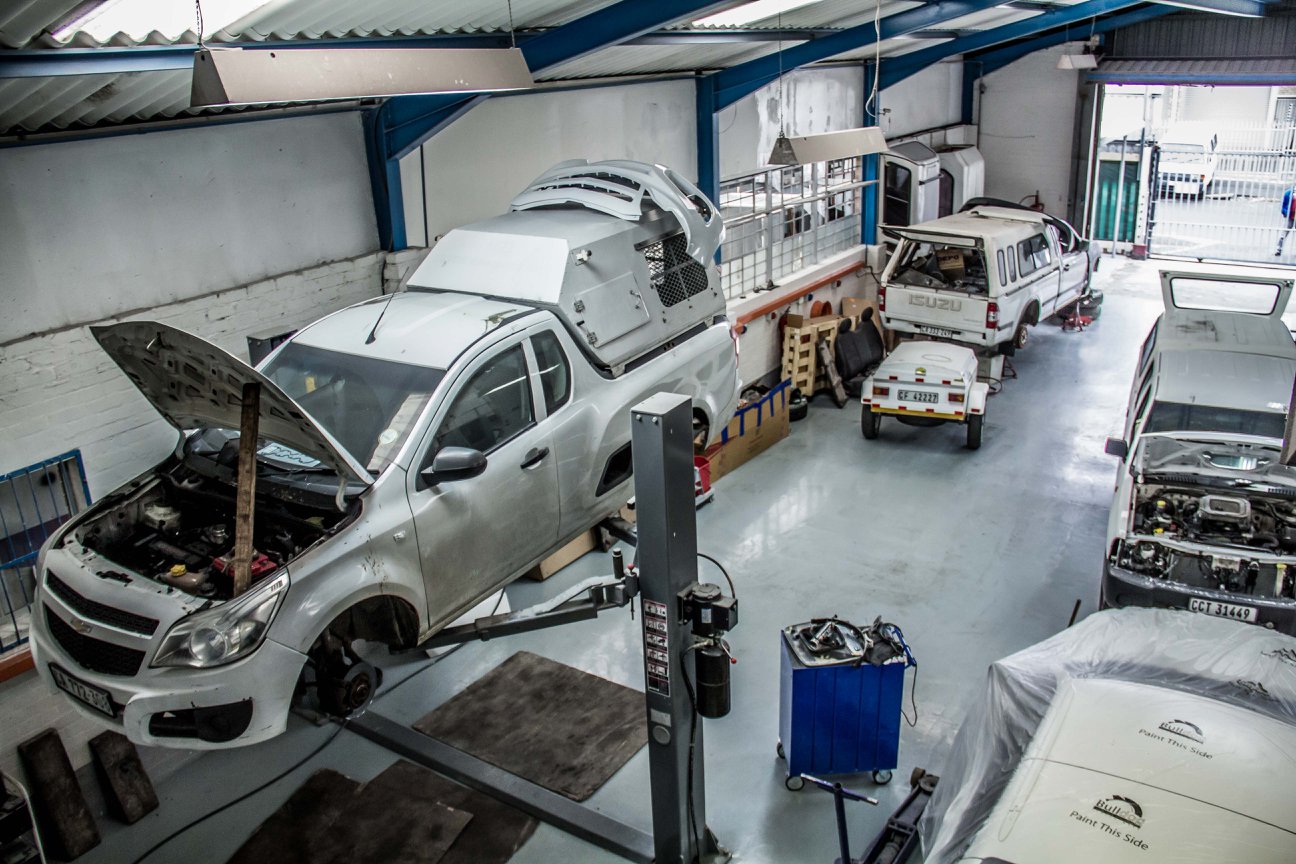 Ronwic Motors CC - FACTORY APPROVED PANELBEATERS