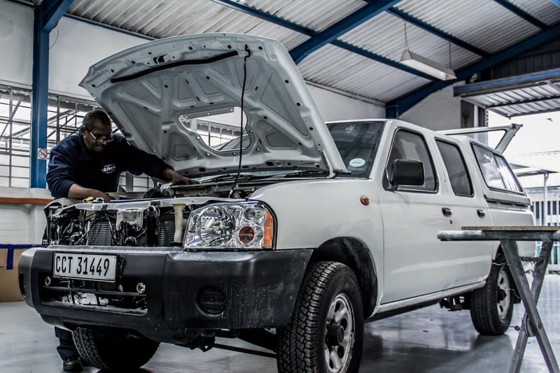 Ronwic Motors CC - FACTORY APPROVED PANELBEATERS