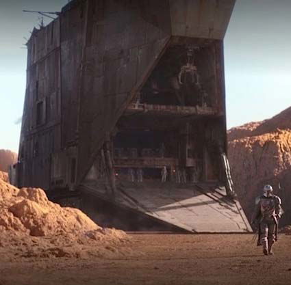 Mandalorian sandcrawler studio scale - CRAGGS MODELS