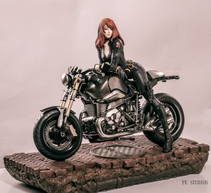 FE Studios Black Widow BMW motorcycle 1/4 statue in stock ! - NOAH STUDIOS
