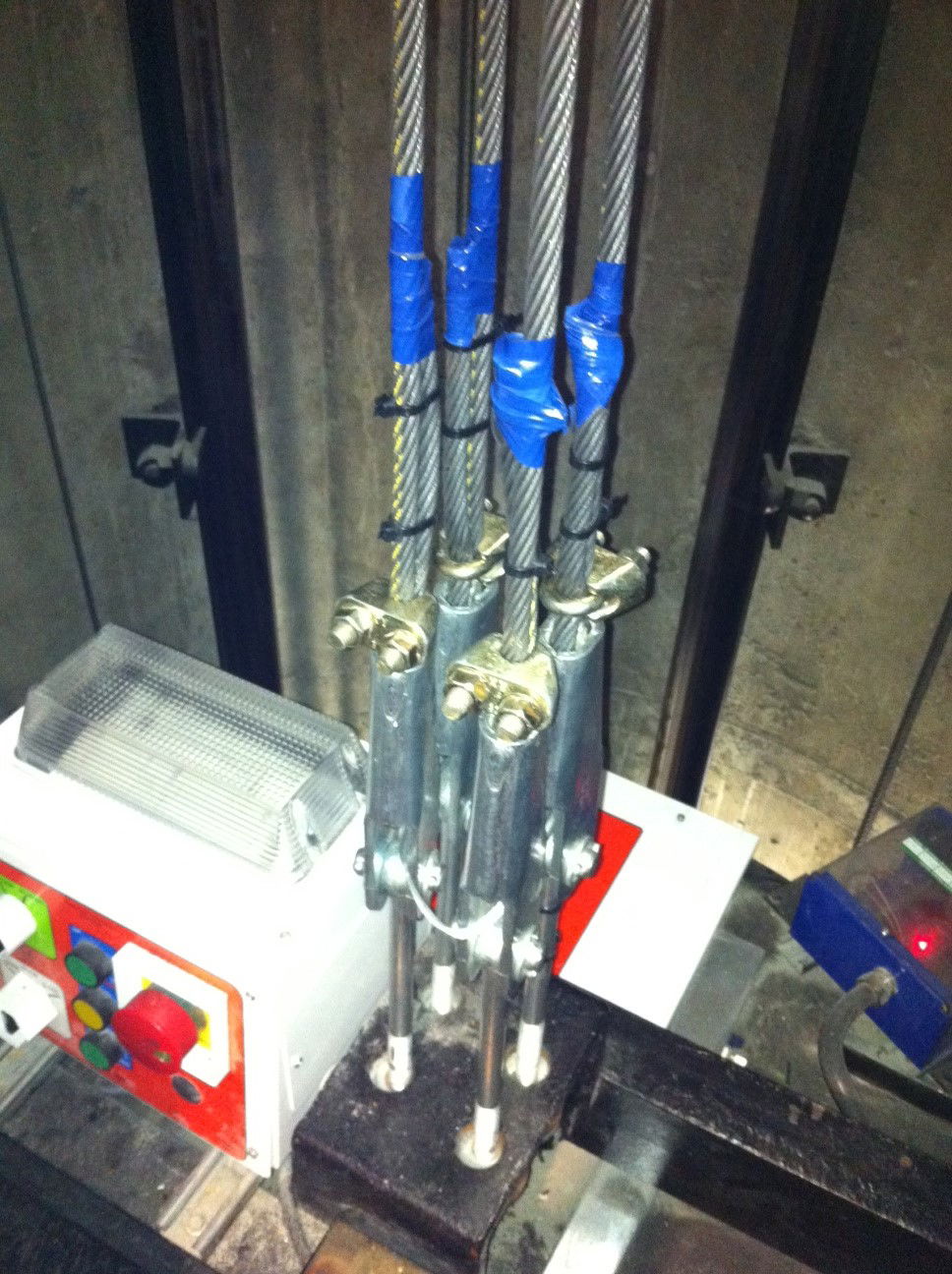 Metro Lifts Ltd - Lift Service, Repair & Modernisation - 24 Call Out