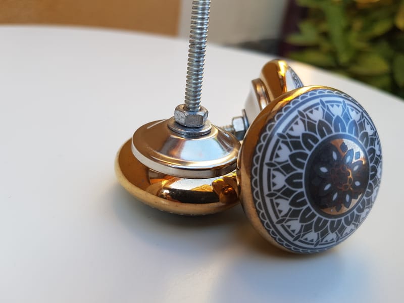 manere mobila - butoni din ceramica pentru mobila