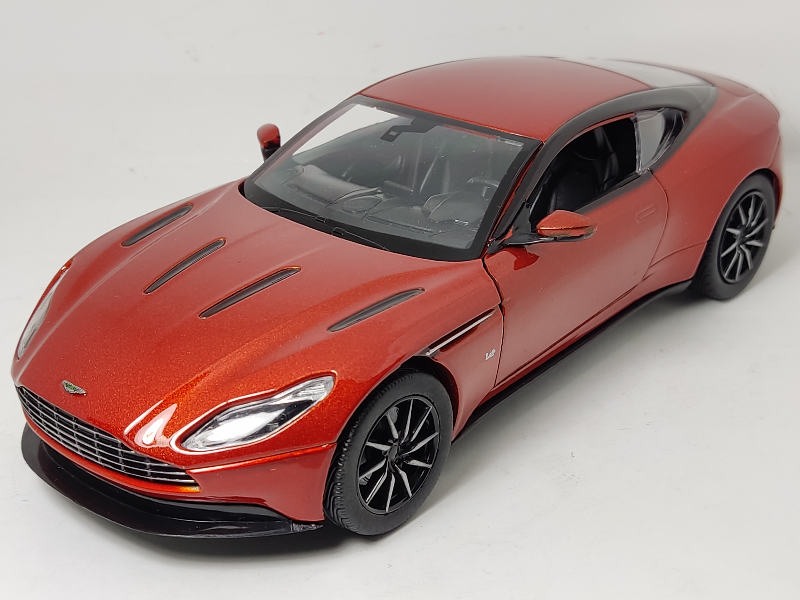 Aston Martin DB11 - AERONICAS MODELS
