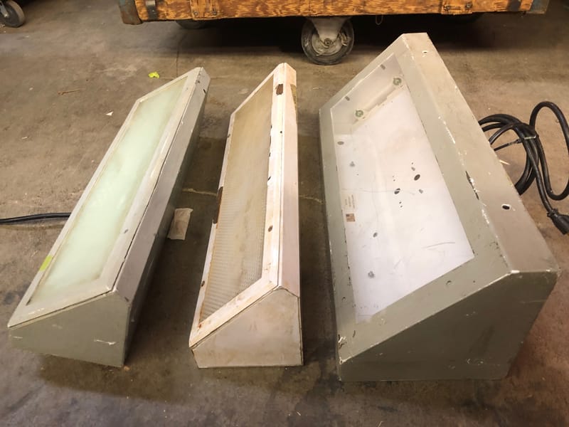 Corner Mount Prison Lights - JAM FILM INC