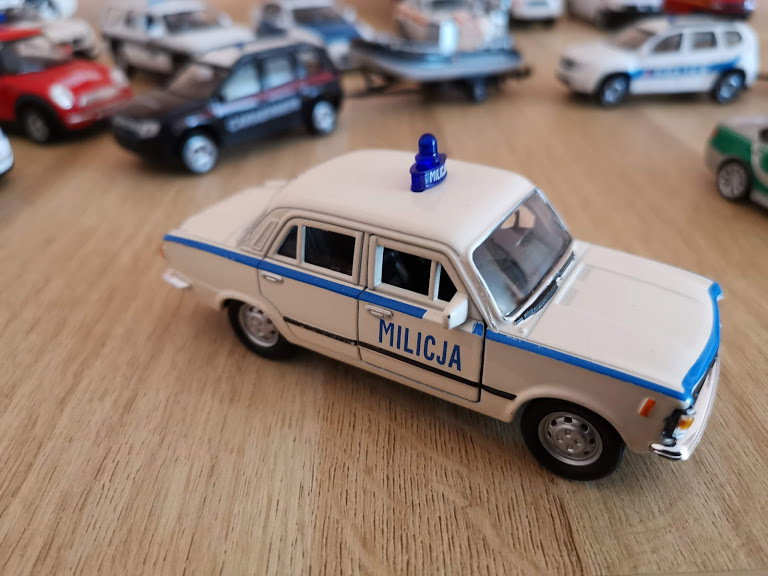Welly - DIECAST POLICE