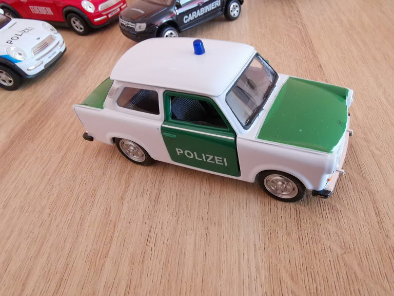 Welly - DIECAST POLICE