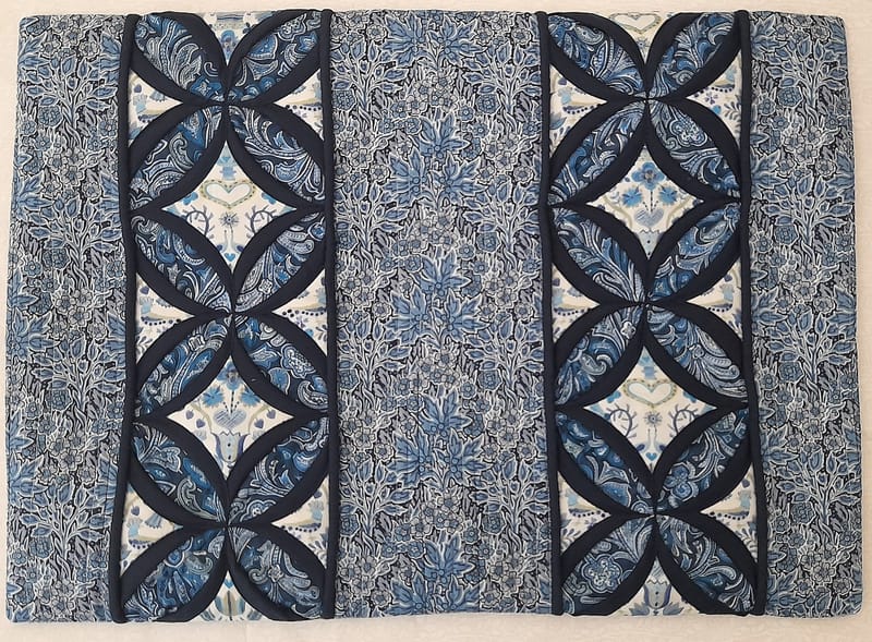 Lincoln Cushion Pattern - Suzanne Campion
