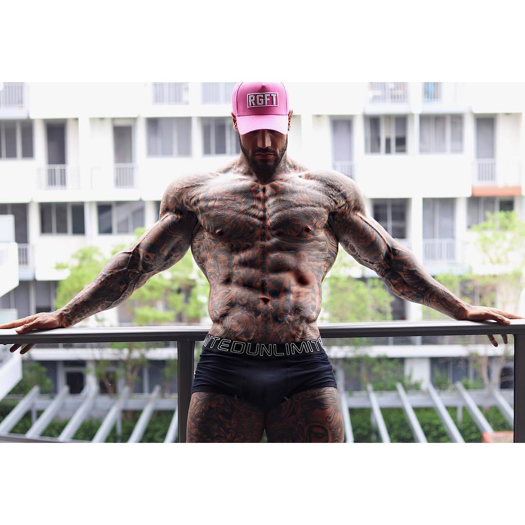 YAKIBOY - LEON YAKIBOY YAKI