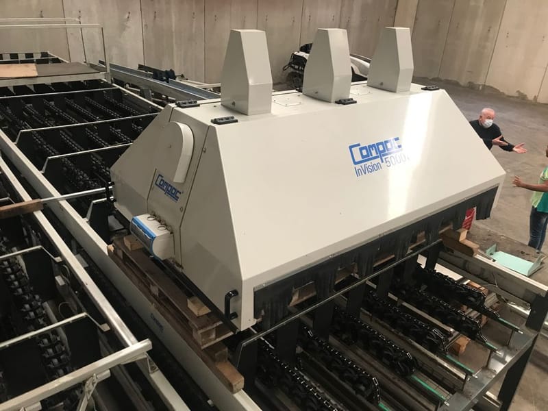 Used Compac 6 lines grader