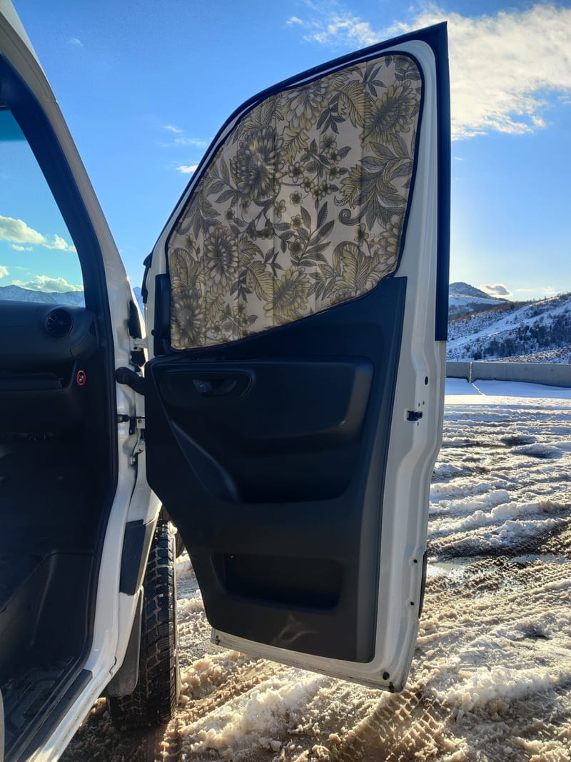 Mercedes Sprinter 144 Rear Side Window Cover Set