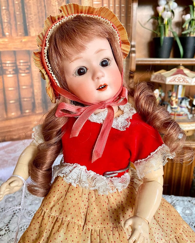 Antique Doll Place