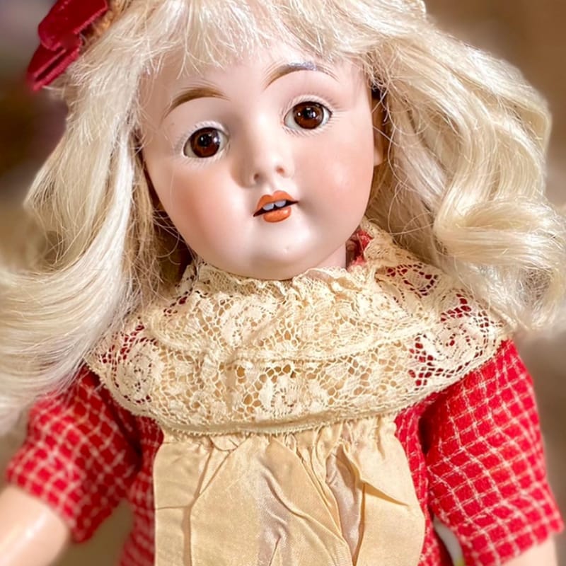 Antique Doll Place