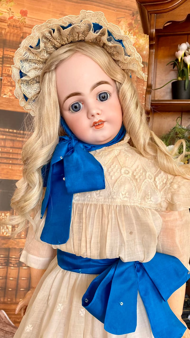 Antique Doll Place