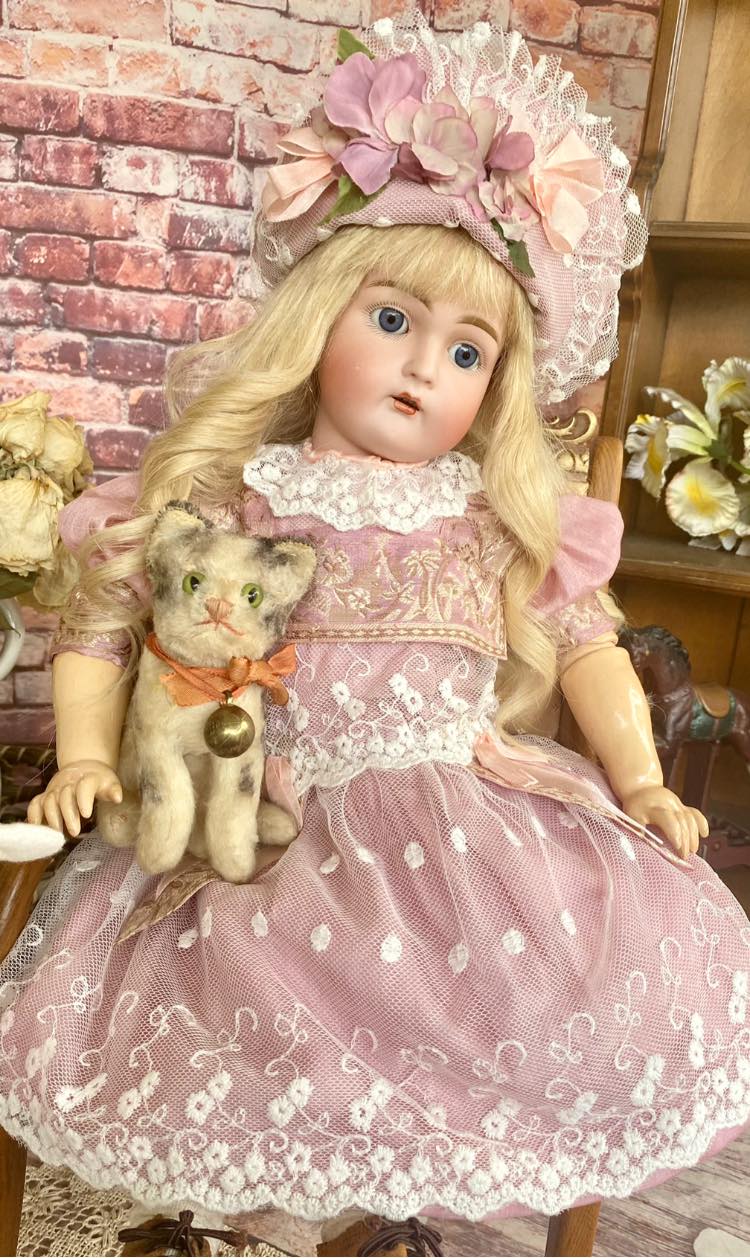 Antique Doll Place