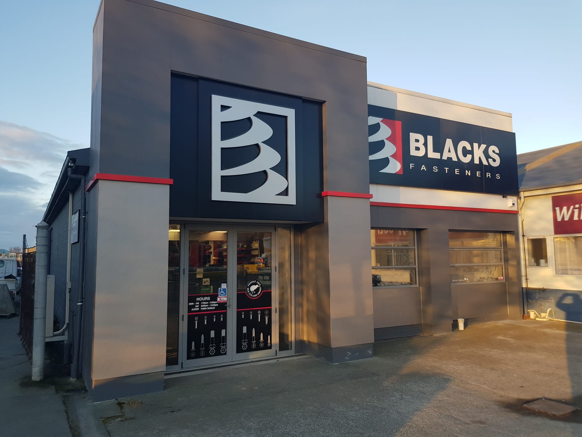 Blacks Fasteners for trade quality | Fischer Fixings | Dronco Discs