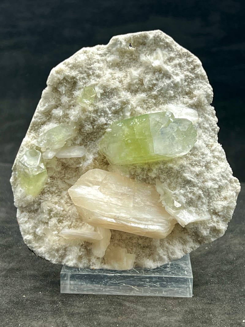APOFILITA VERDE CON ESTILBITA (JALGON, LA INDIA)