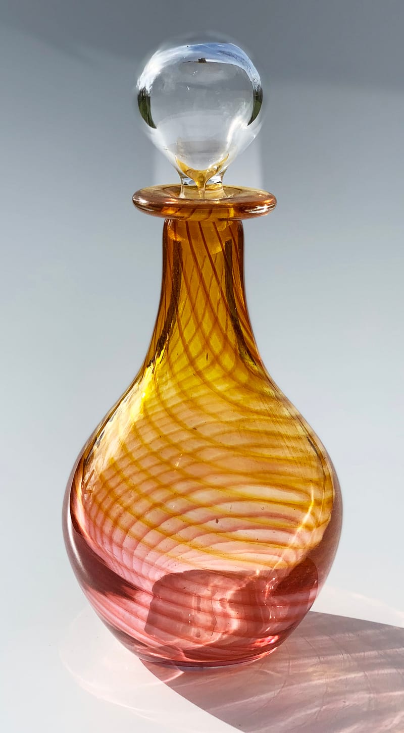 Round Decanter - E&M Glass