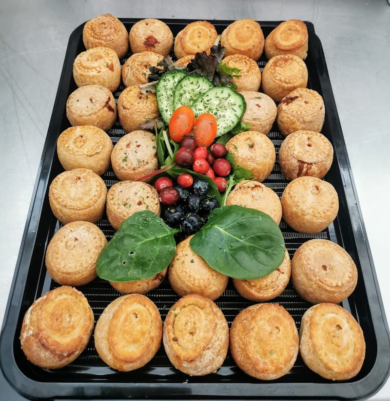 Mini Melton Mowbray pork pie platter (Large) - 32 pies ...