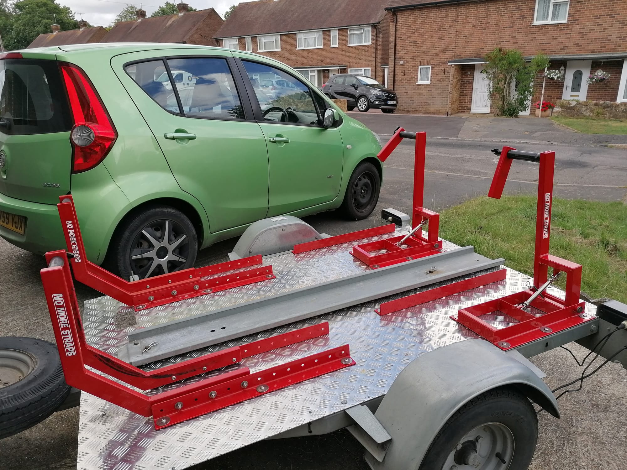 No More Straps - The strapless motorcycle transportation mount