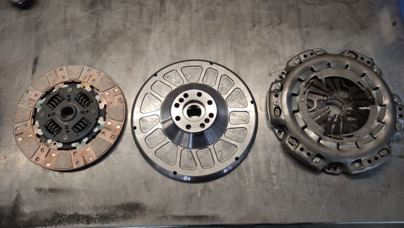 m111 Cast Iron turbo Manifold - Mercedes - The Kangaroos Team