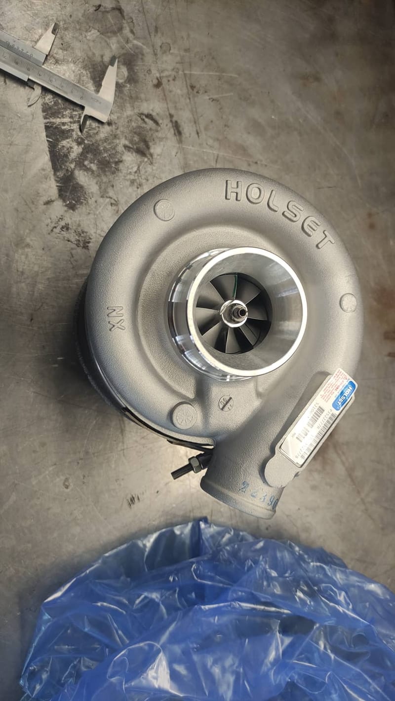 Holset HX30 - T3 Twin Scroll - Cummins - The Kangaroos Team