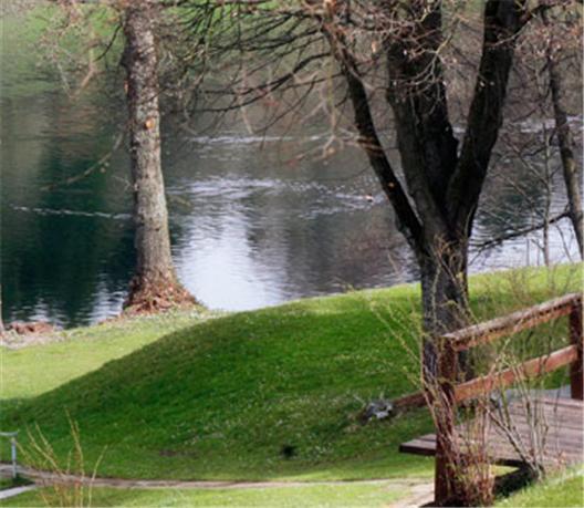 ROTSEE BADI - Nur einen kurzen Spaziergang vom Hotel entfernt liegt die ...