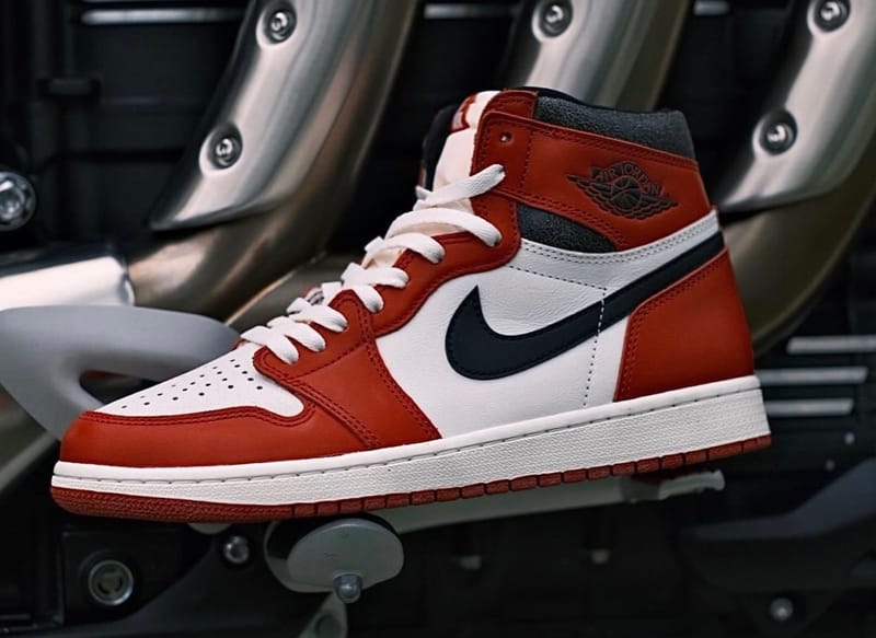 AJ 1 HIGH OG "CHICAGO REIMAGINED" 實物圖 以經典芝加哥配色注入舊化碎裂設計 - 𝗚 𝗠𝗮𝗴𝗮𝘇𝗶𝗻𝗲 ...