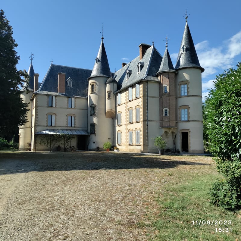 DETENTE AU CHATEAU DE LUZY 5 SEPTEMBRE 2023 - clubrencontresetloisirs ...