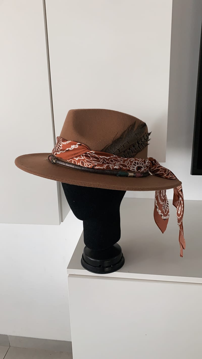 Sparkling hat - OR HATS