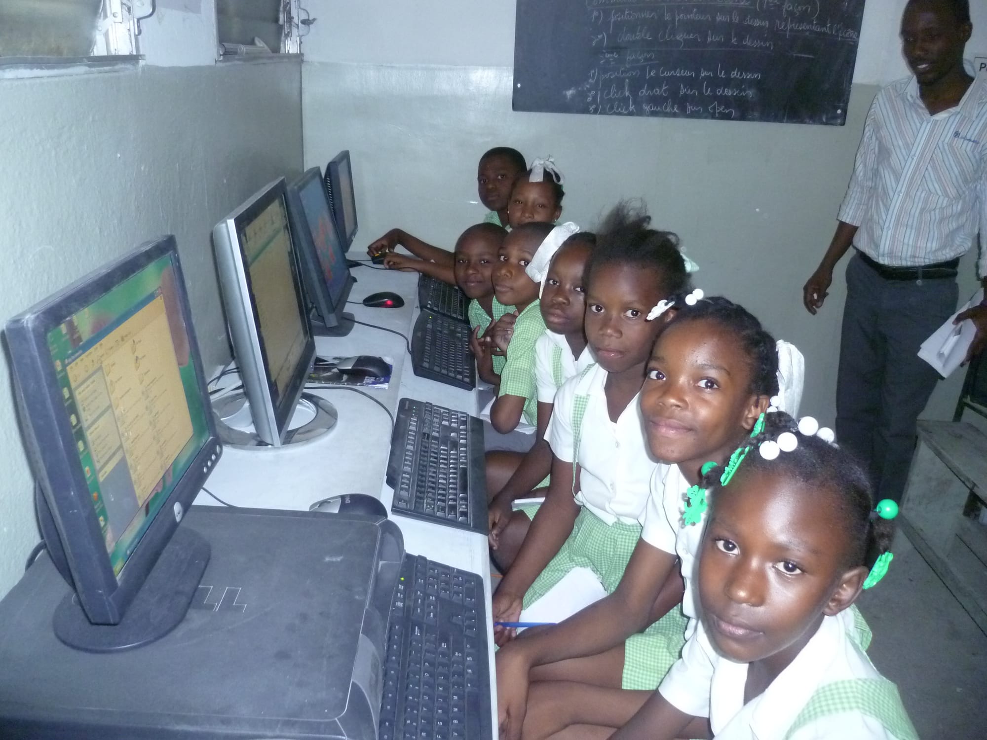 INSTITUTION FOYER EMMANUEL - LE CHANGEMENT COMMENCE PAR L'EDUCATION