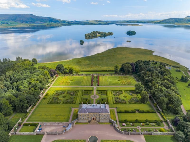 Kinross Market Town - Powmill Caravan and Motorhome Site and Cattery