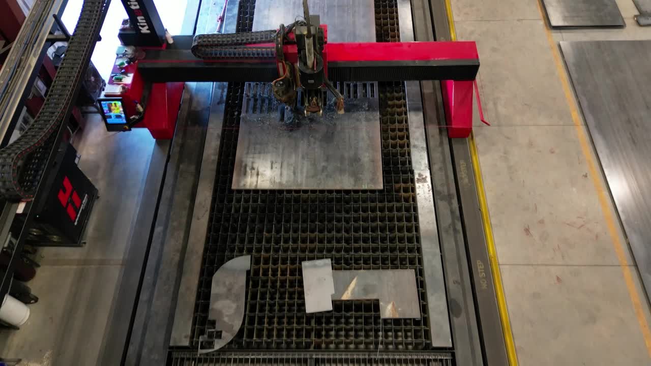 Kinetic K2500 Cutting System - Crown Fabricating