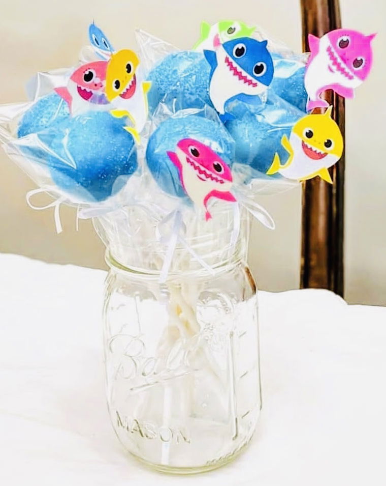Baby Shark Cake Pops - Cabbit Cakes