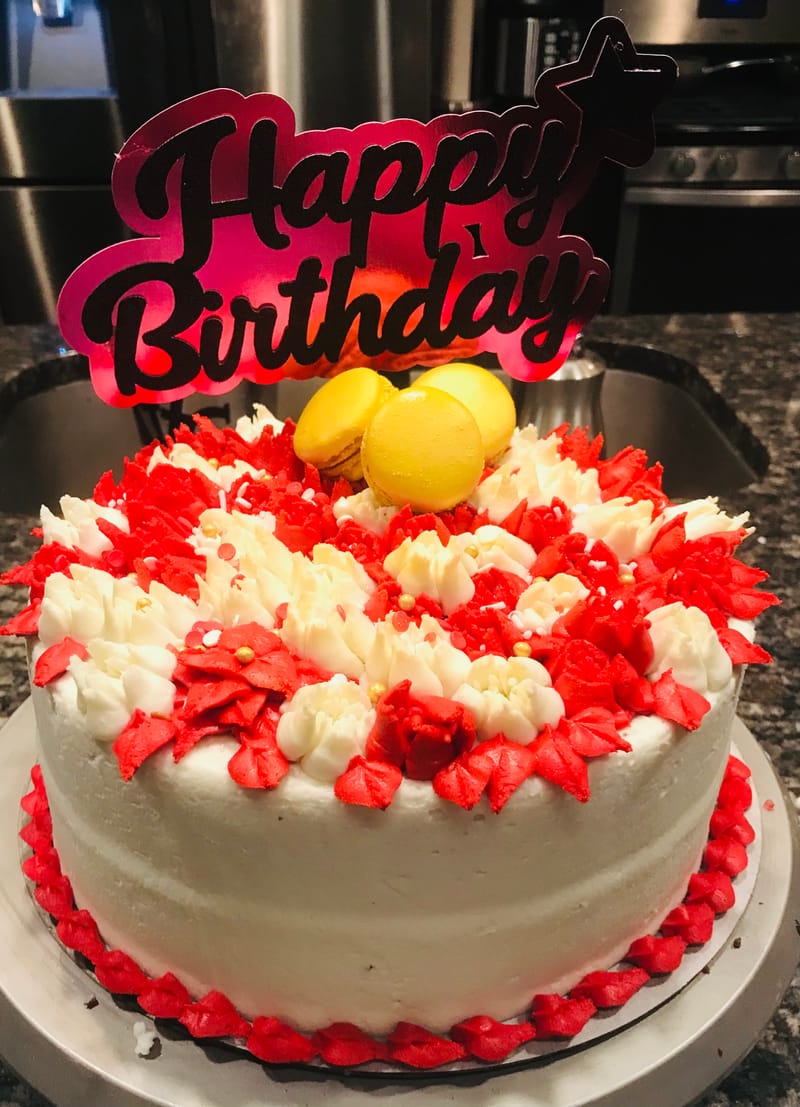 2 Layer Red Velvet Cake With Buttercream Frosting - Cabbit Cakes
