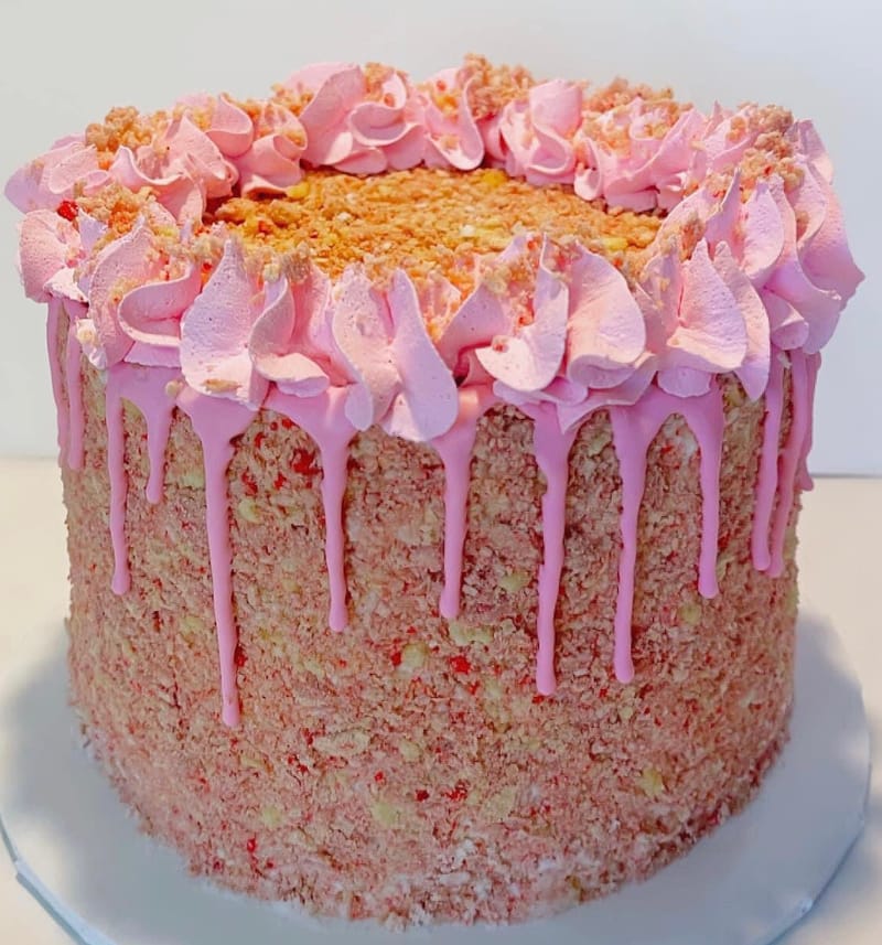 4 Layer Strawberry Crumb Cake - Cabbit Cakes