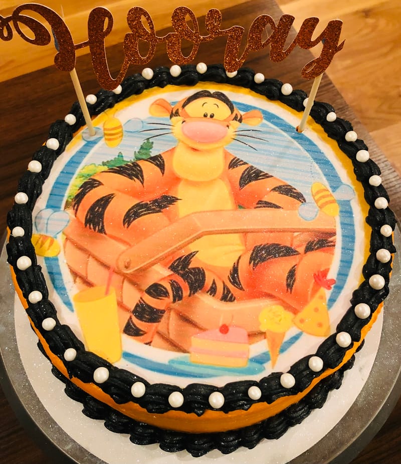2 Layer Vanilla Tigger Cake with Buttercream Frosting and Edible Image ...