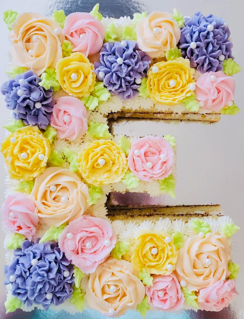 Letter E Vanilla Cake with Buttercream Frosting - Cabbit Cakes